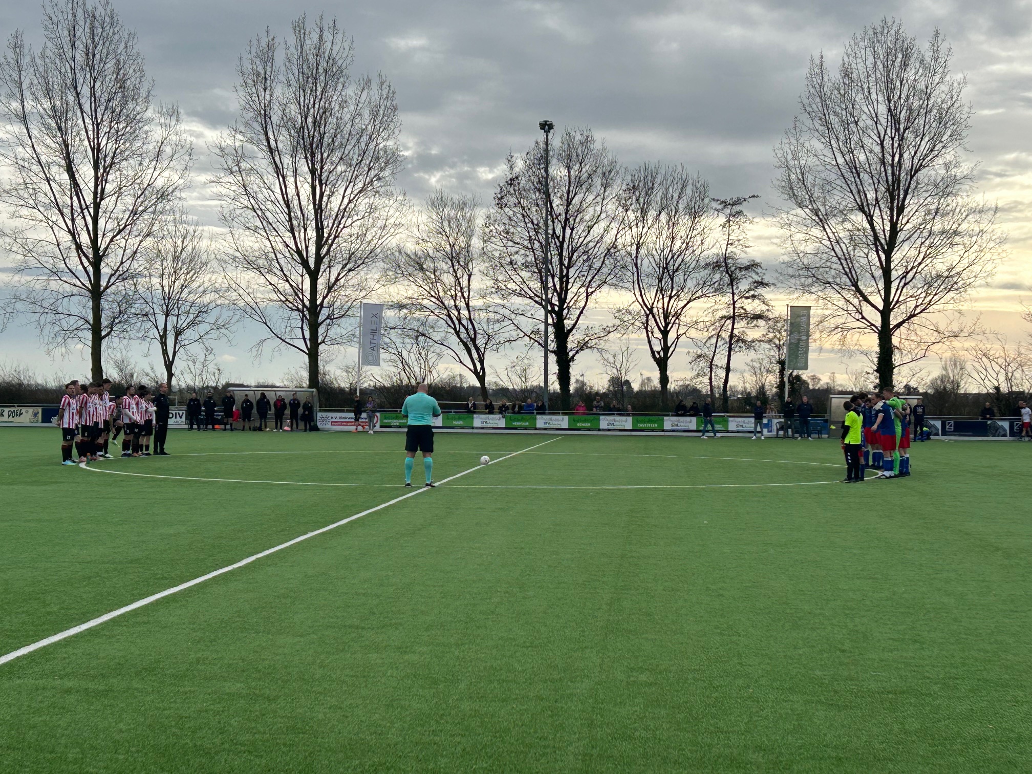 Zinkweg haalt punten zakelijk binnen | Zinkwegse Boys